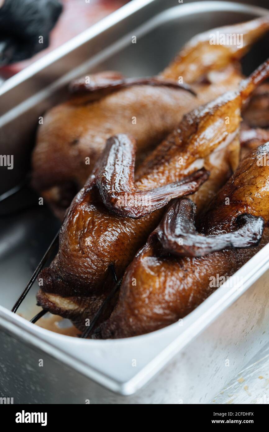 Fresh roasted chickens hi-res stock photography and images - Alamy