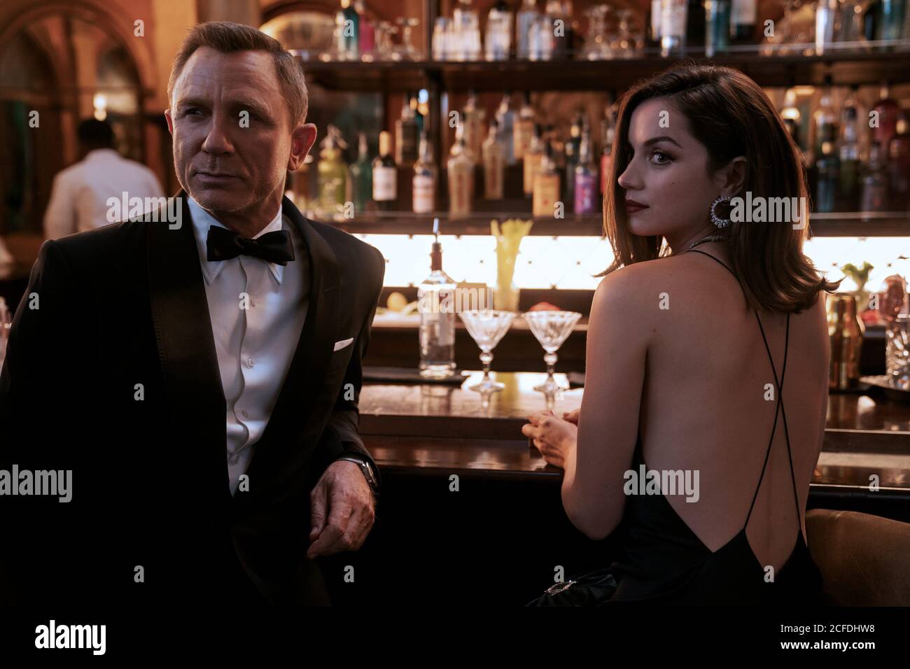 Ana de armas james bond hi-res stock photography and images - Alamy