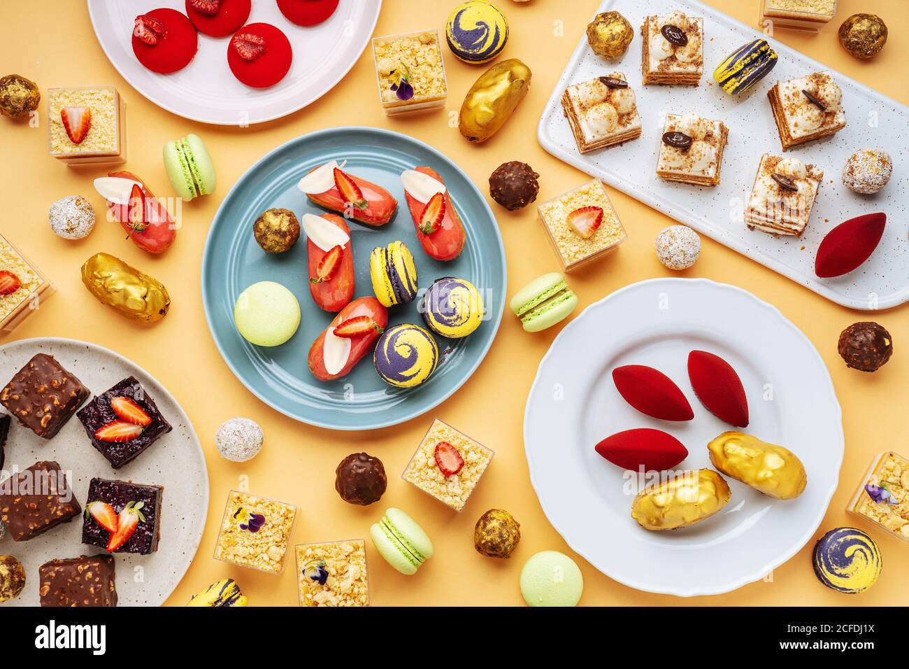 Desserts top view hi-res stock photography and images - Alamy