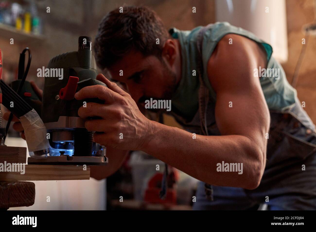 Horizontal milling machine workshop hi-res stock photography and images ...