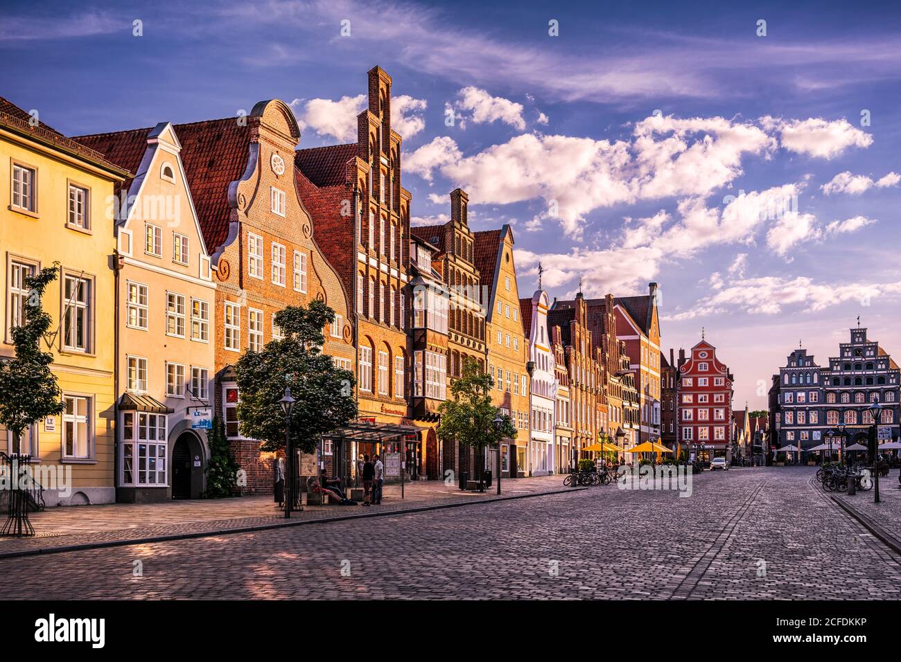 Am Sande square with historic buildings in Lüneburg, Germany Stock ...