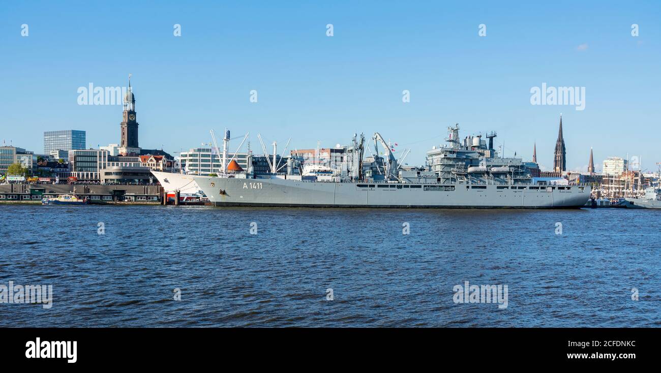 Berlin port hi-res stock photography and images - Alamy