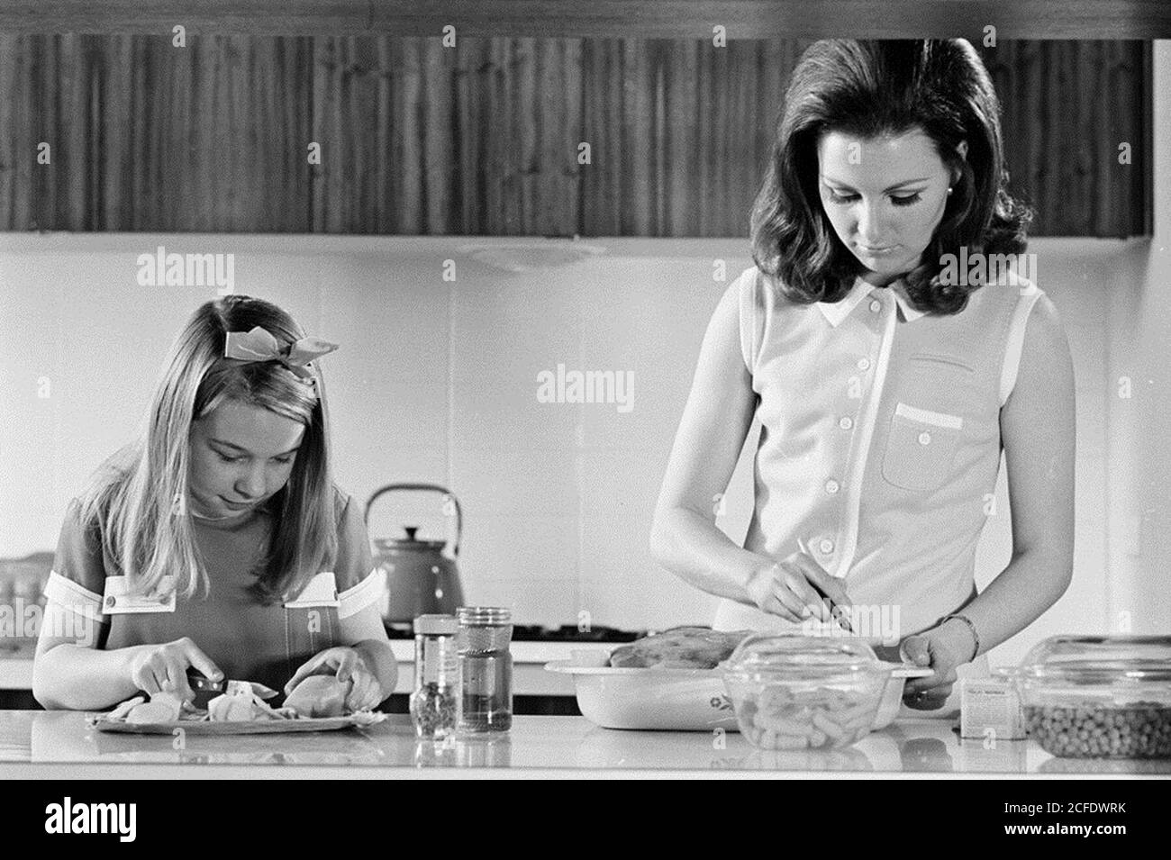 Retro Woman Cooking Black High Resolution Stock Photography and Images ...