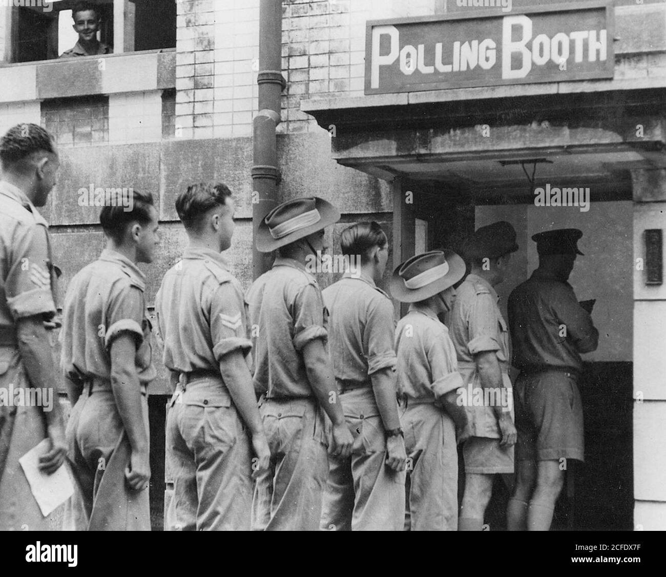Queue outside photo hi-res stock photography and images - Alamy