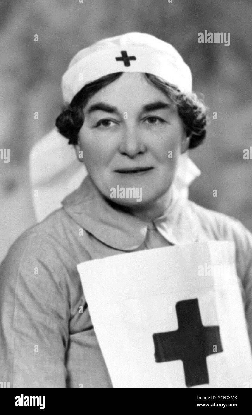 Beatrice parsons portrait hi-res stock photography and images - Alamy