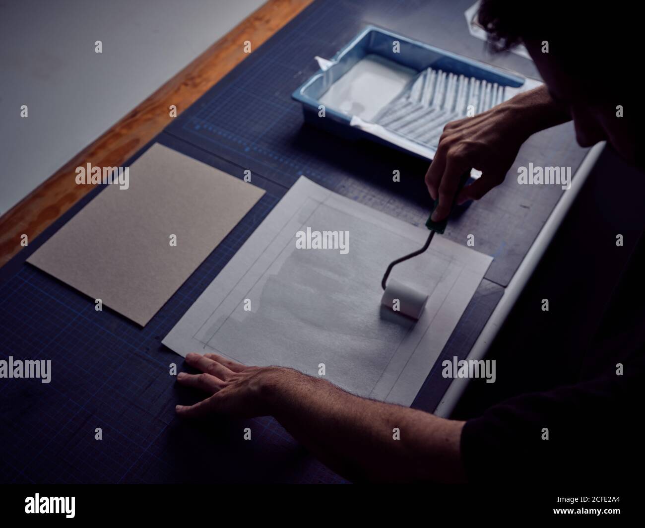 Gluing hi-res stock photography and images - Alamy