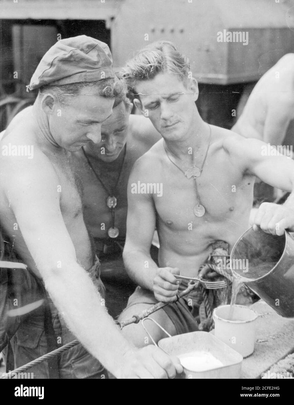 Pouring tea black and white hi-res stock photography and images - Alamy