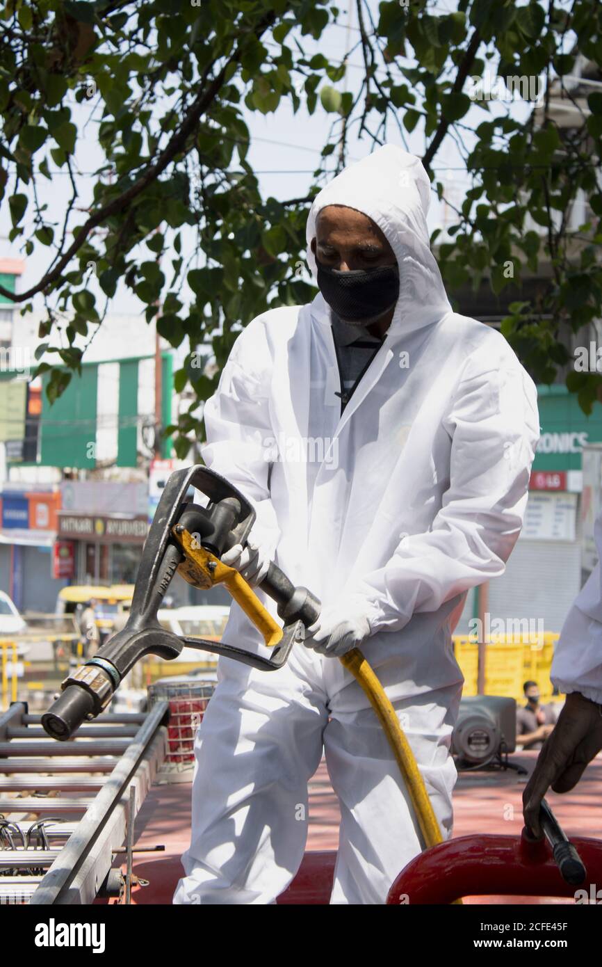 Sanitizing vehicles hi-res stock photography and images - Alamy