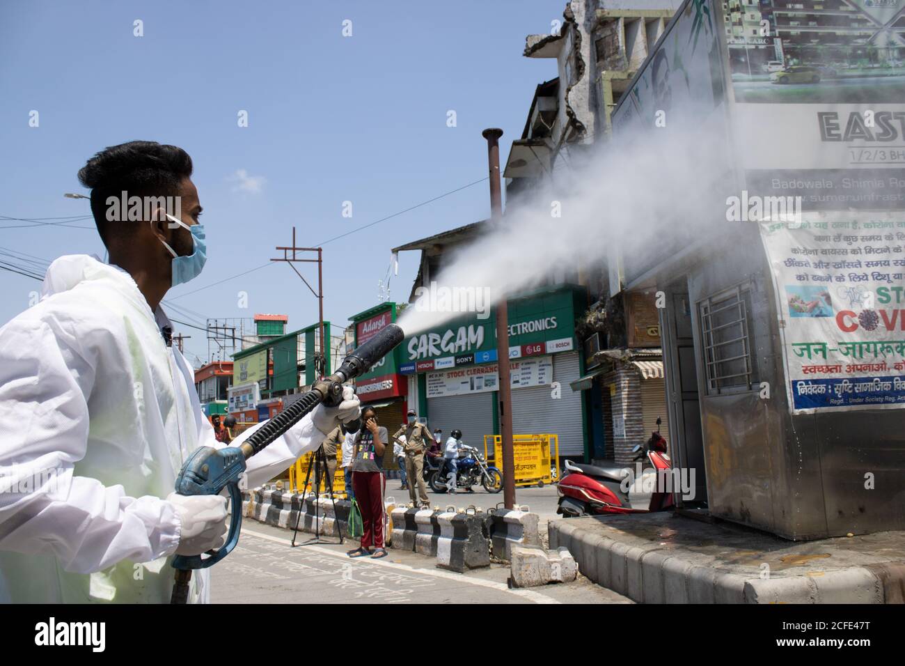 Sanitizing vehicles hi-res stock photography and images - Alamy