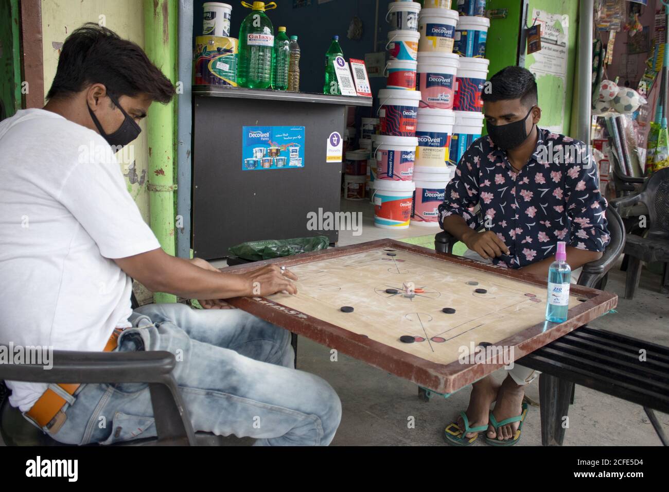 Carom hi-res stock photography and images - Alamy