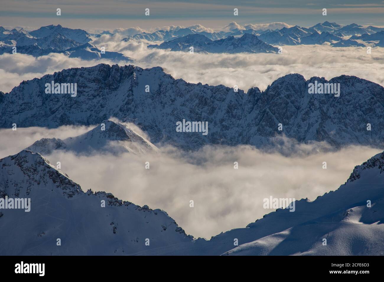 View from the Zugspitze summit (Zugspitze) in the winter to the south ...