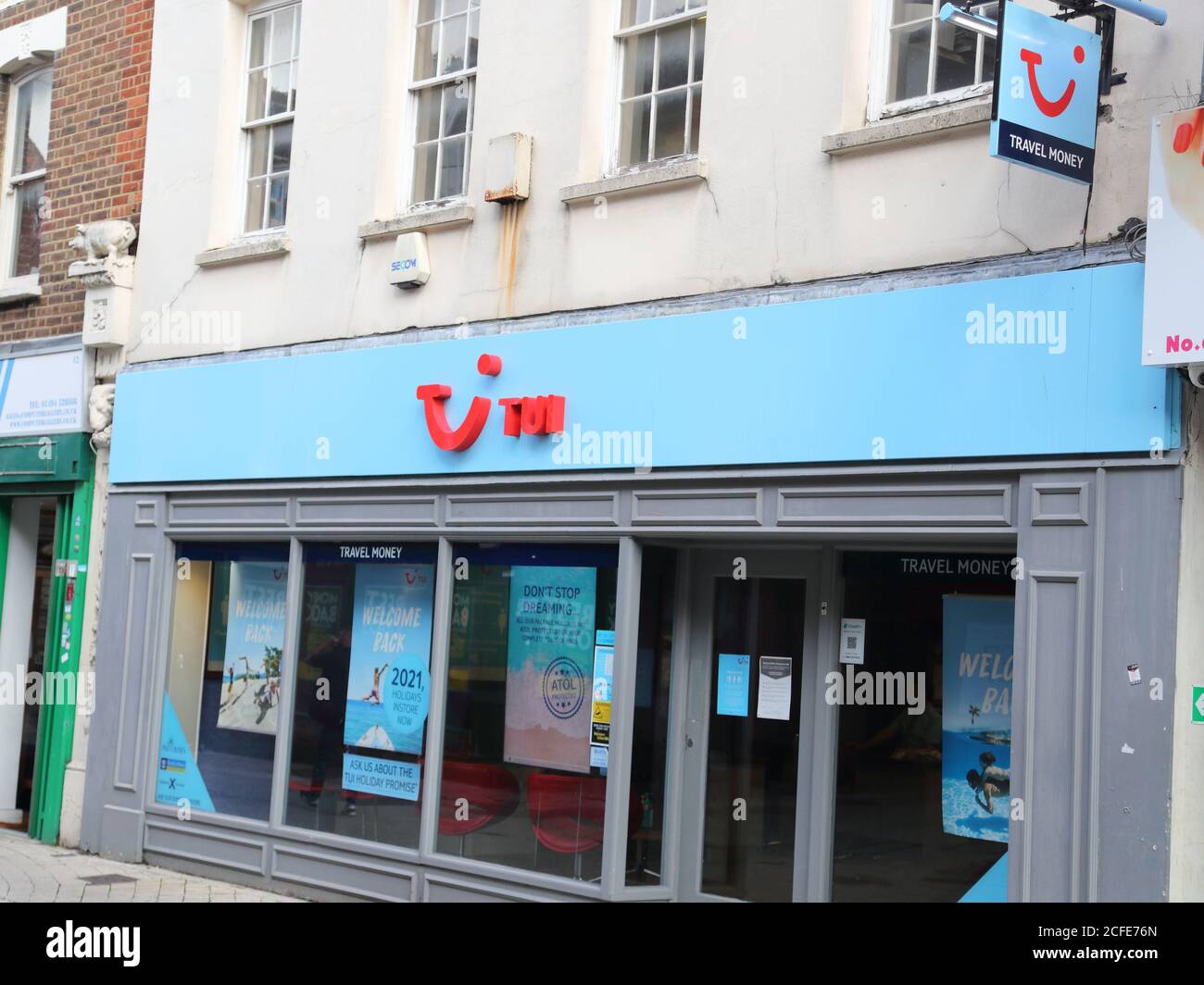 Tui travel agent hi-res stock photography and images - Alamy
