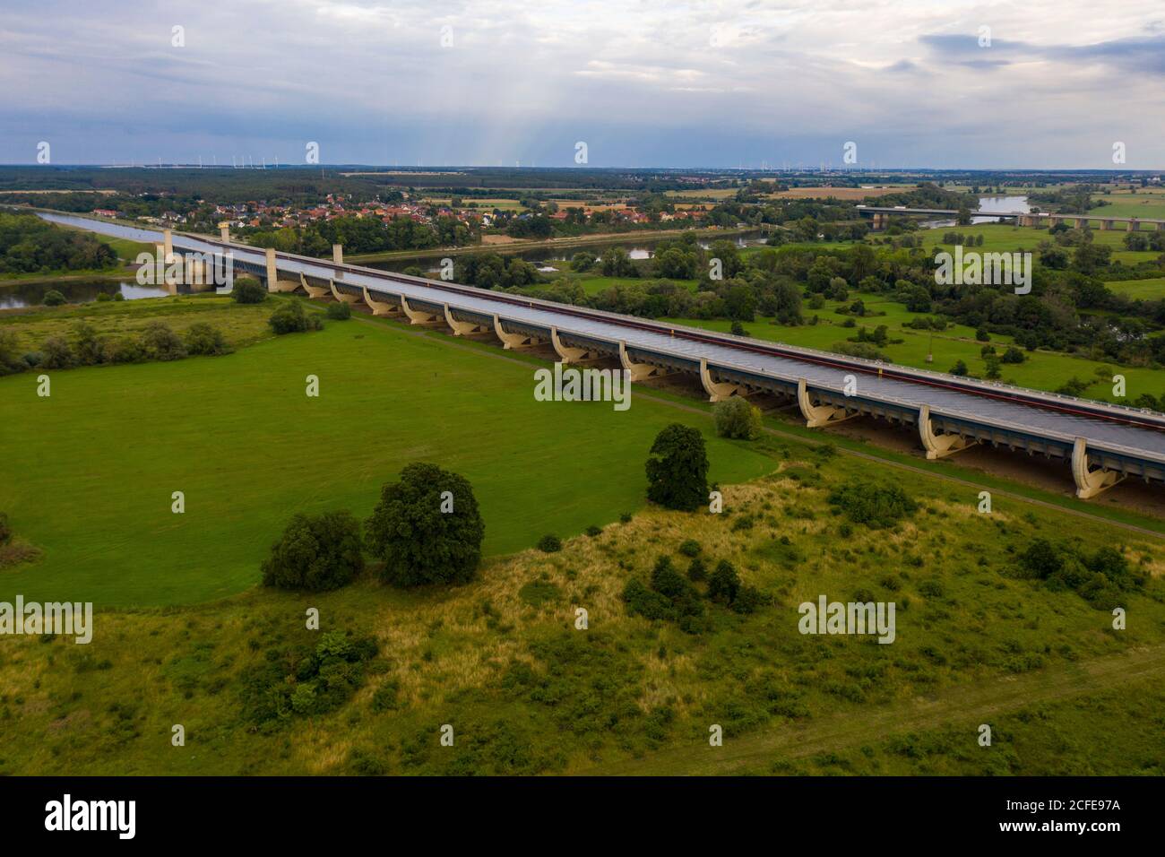 Germany, Saxony-Anhalt, Magdeburg, waterway cross, Mittelland Canal ...