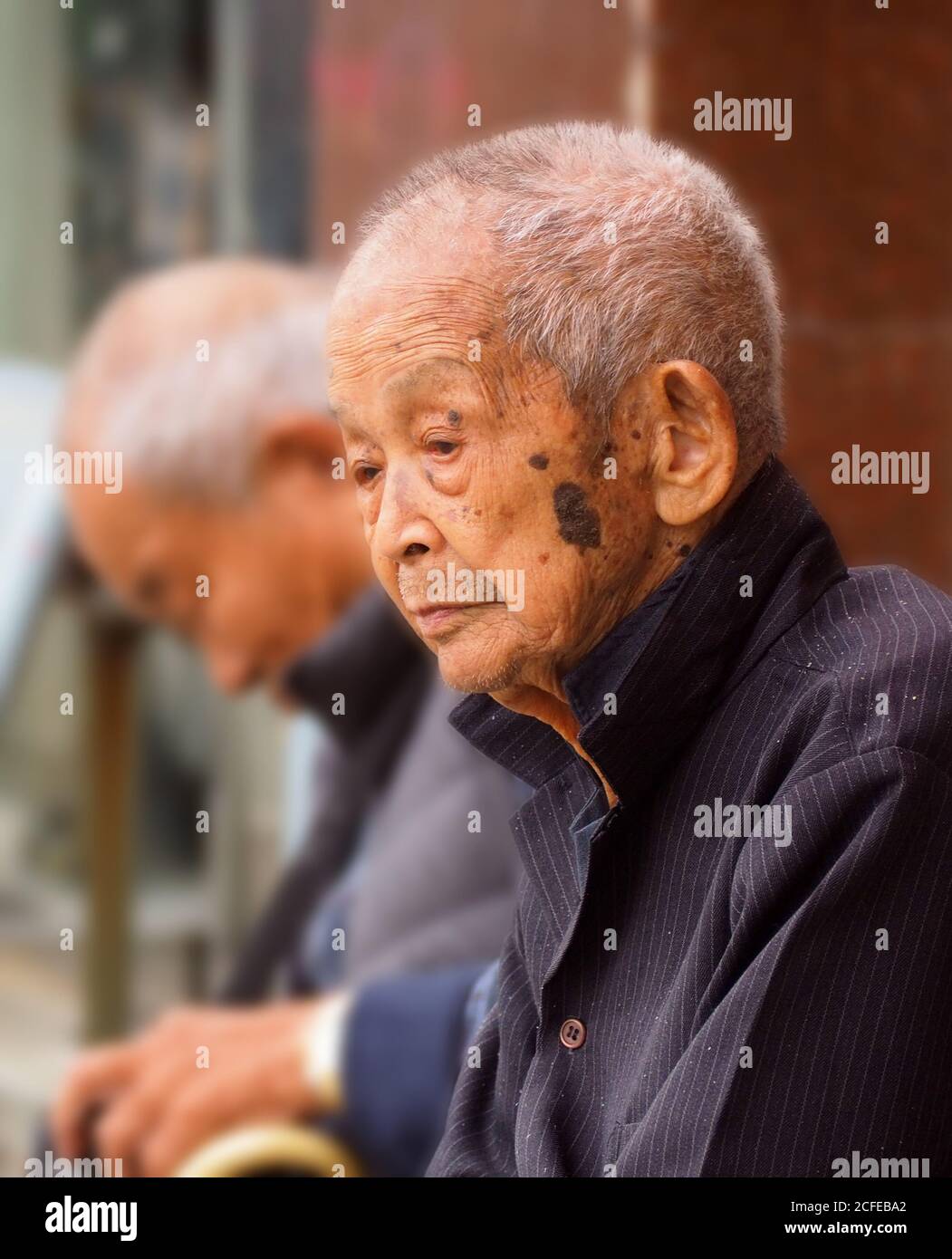 Old chinese man hi-res stock photography and images - Alamy