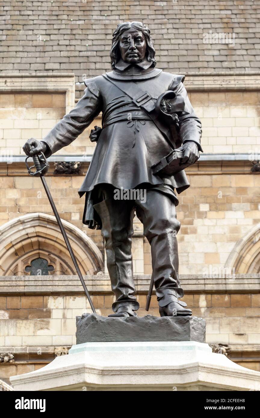 Oliver Cromwell memorial statue the Houses of Parliament London England ...