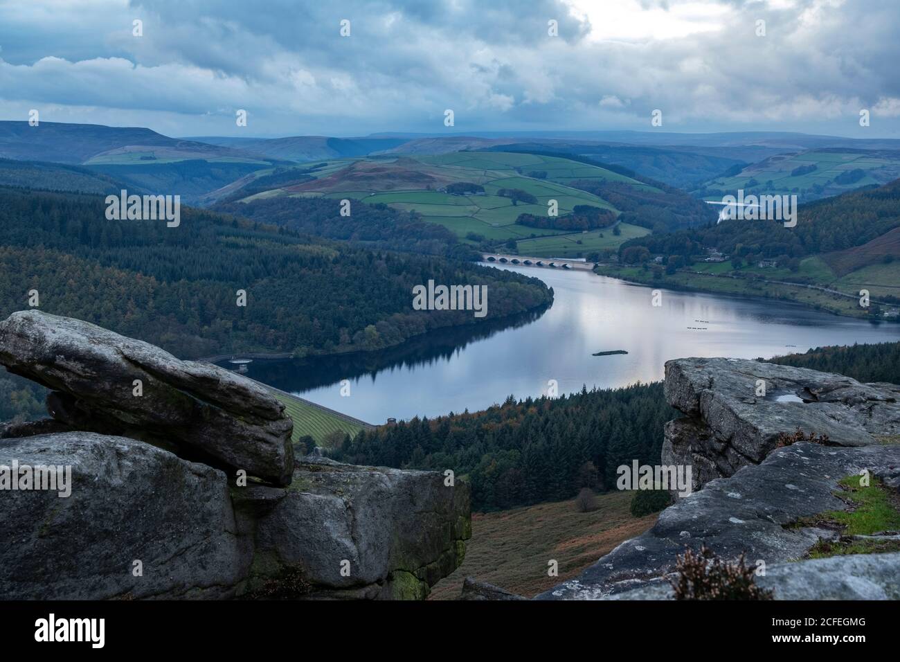 Toward Ladybower reservoir from Bamford Edge, Derbyshire Peak District ...