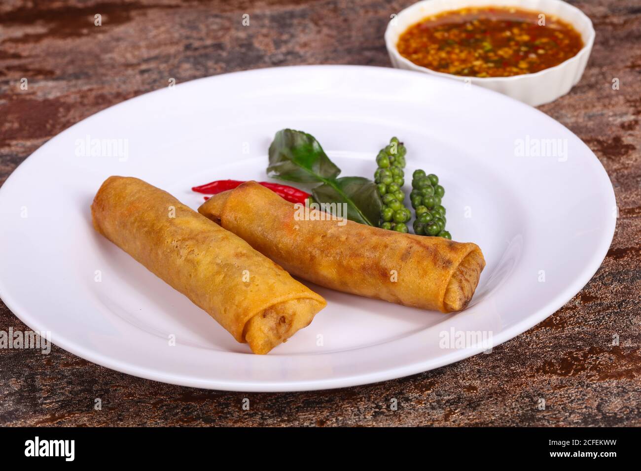 Deep fried spring roll with prawn and cabbage Stock Photo - Alamy