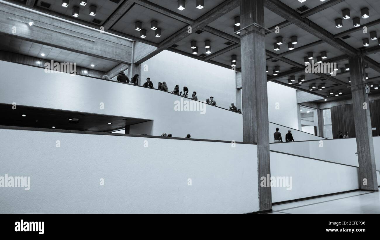 Diagonals architecture hi-res stock photography and images - Alamy