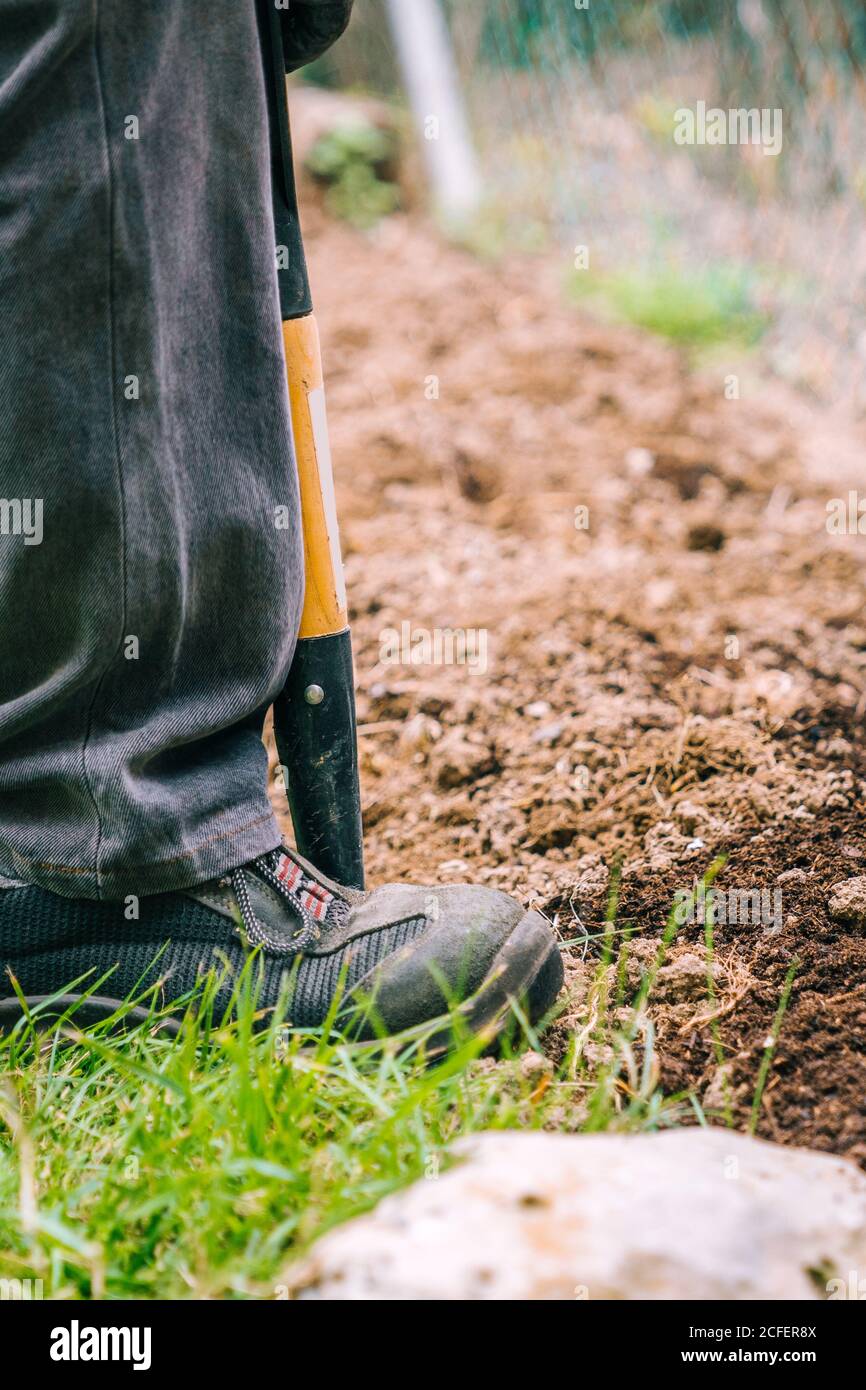 Farmer digging hi-res stock photography and images - Alamy