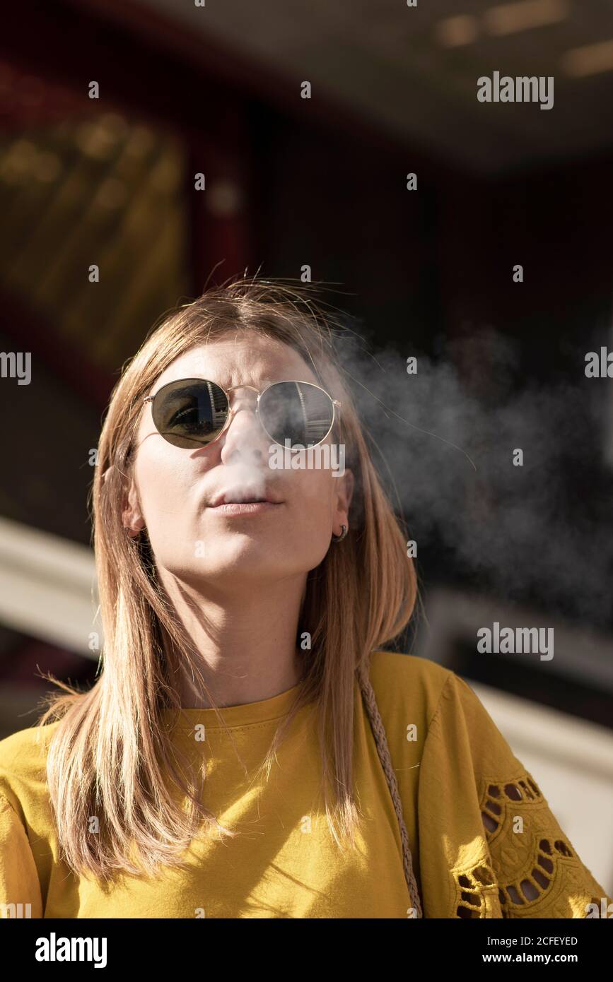 Female inhaling High Resolution Stock Photography and Images - Alamy
