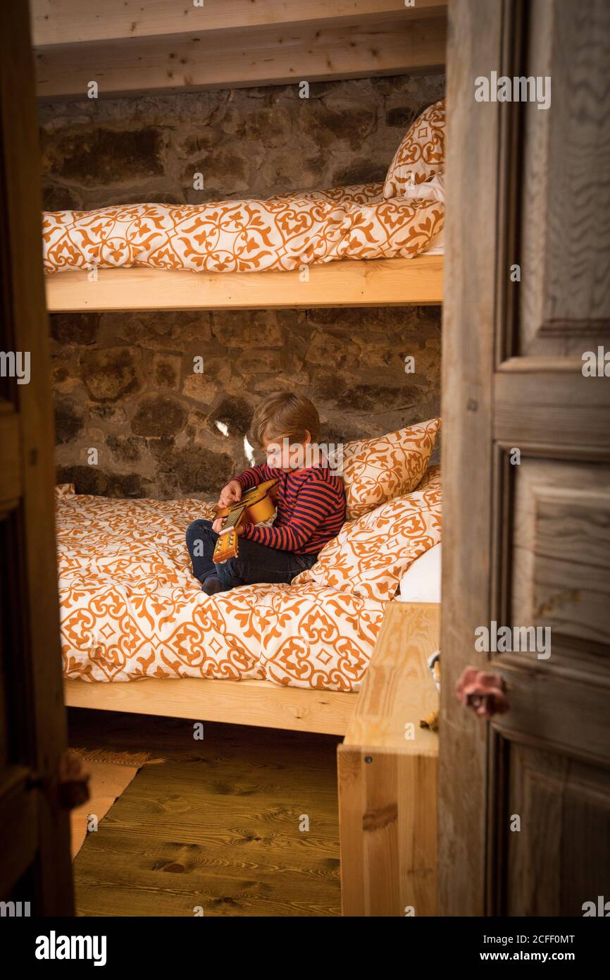 Child sitting chilling hi-res stock photography and images - Alamy