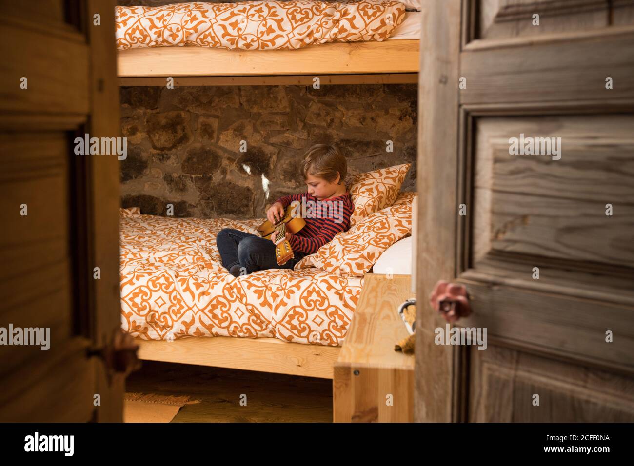 Child sitting chilling hi-res stock photography and images - Alamy
