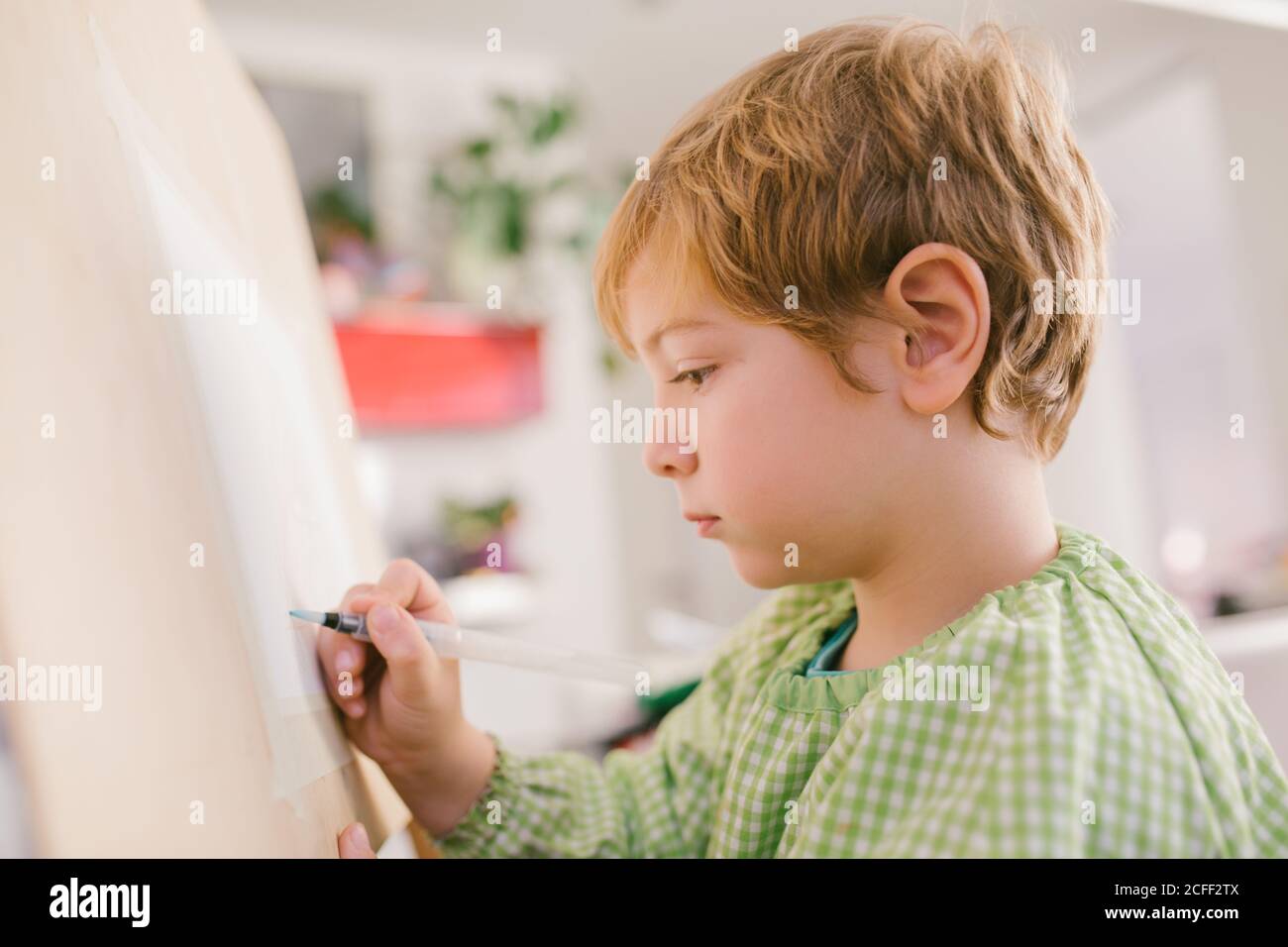 Boy draw house hi-res stock photography and images - Alamy