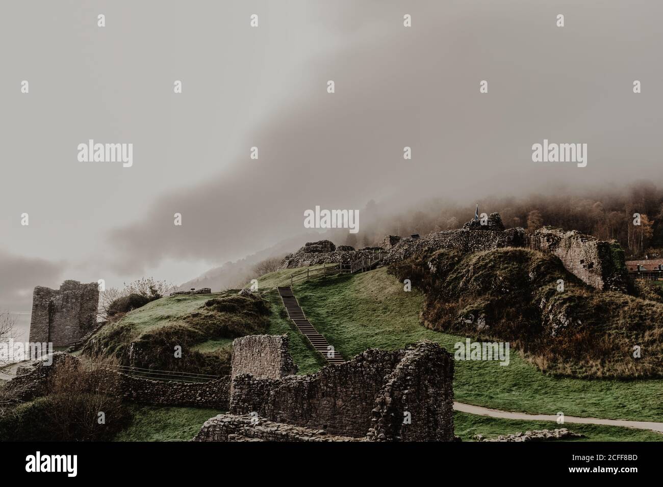 Old stone castle hi-res stock photography and images - Alamy