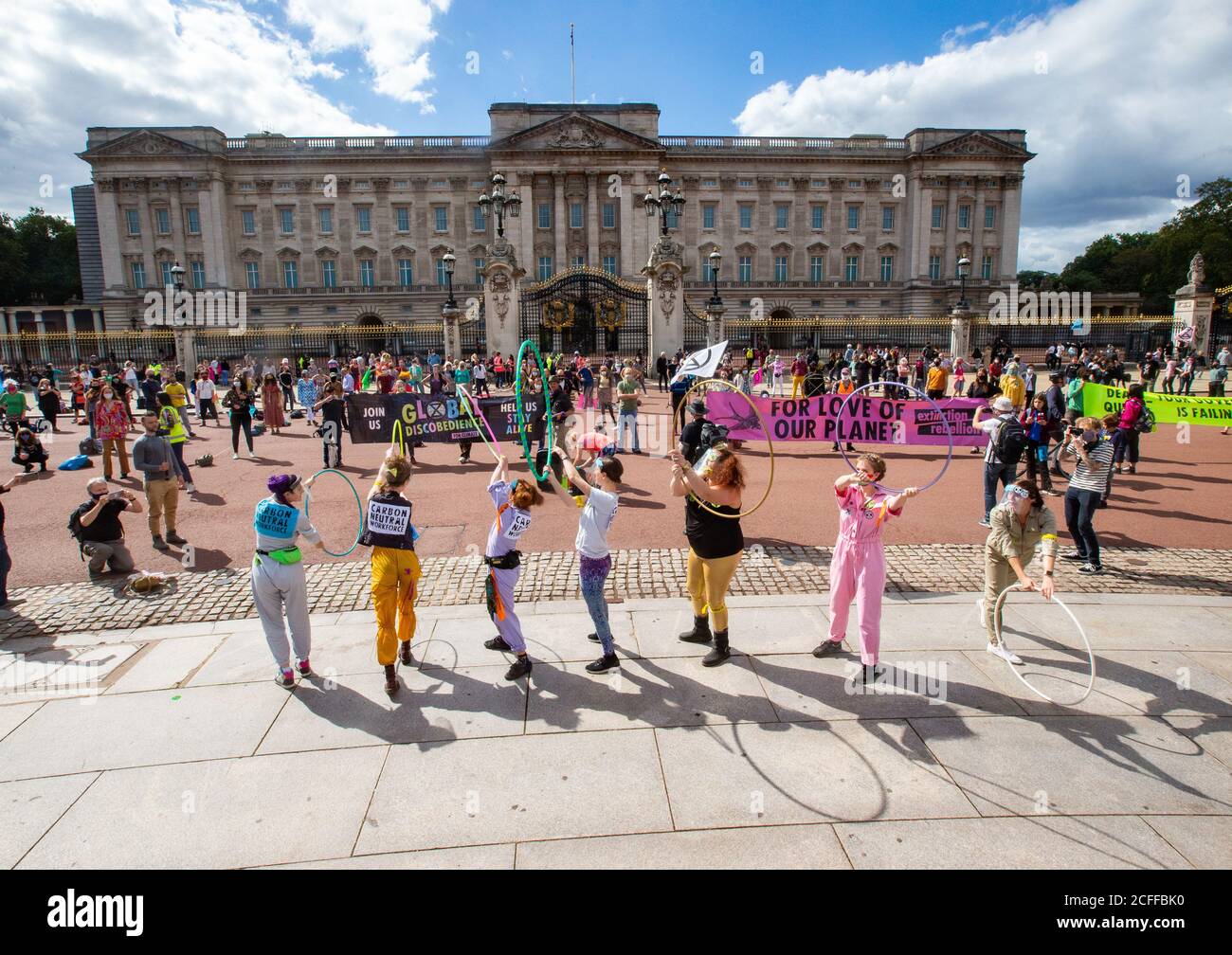 The bee gees disco hi-res stock photography and images - Alamy