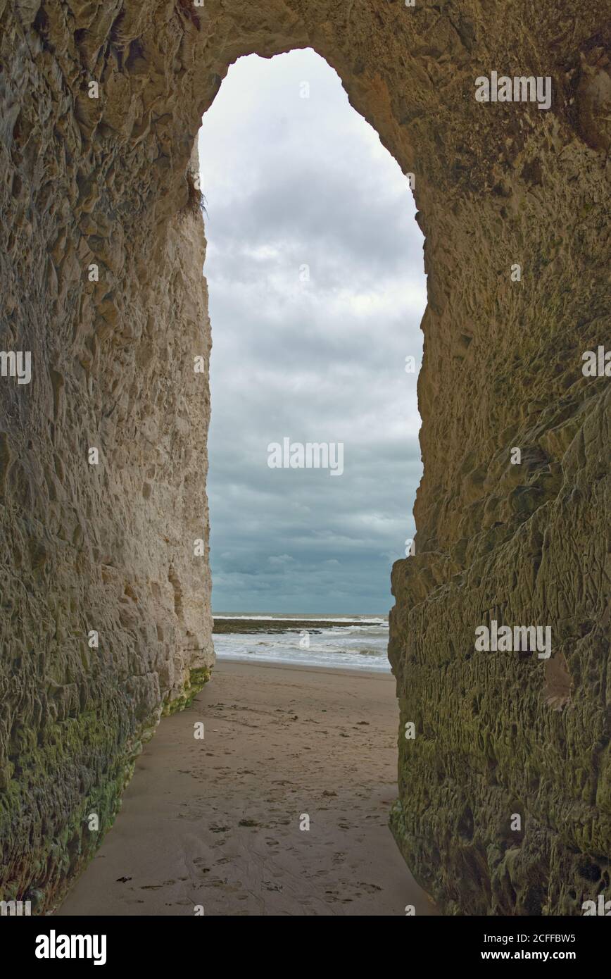 Cave cliff hi-res stock photography and images - Alamy