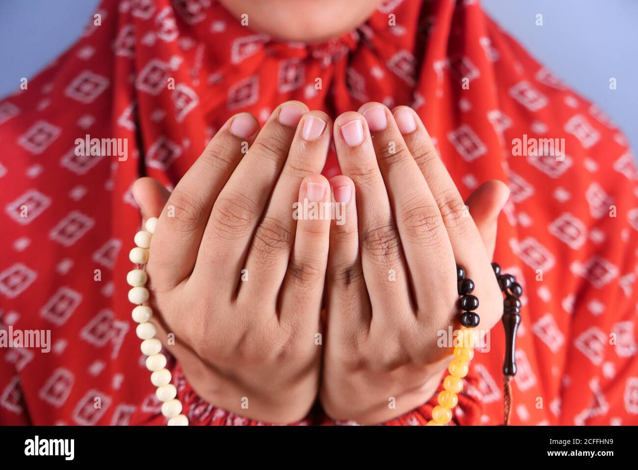 Close up of muslim women hand praying Stock Photo - Alamy