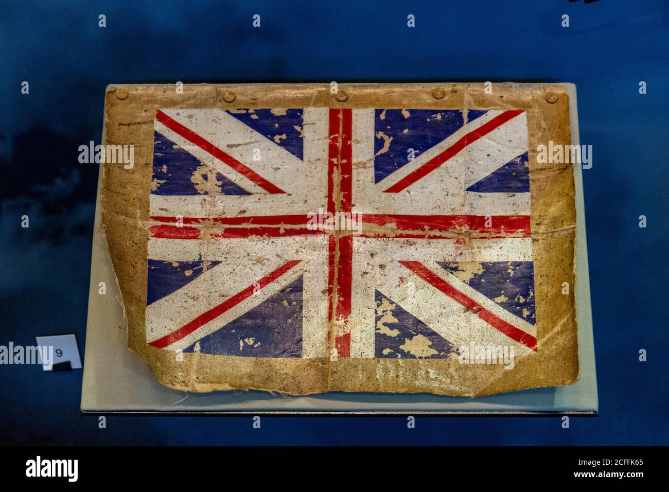 Union Jack insignia for an 1914 RAF plane before the roundel, on ...