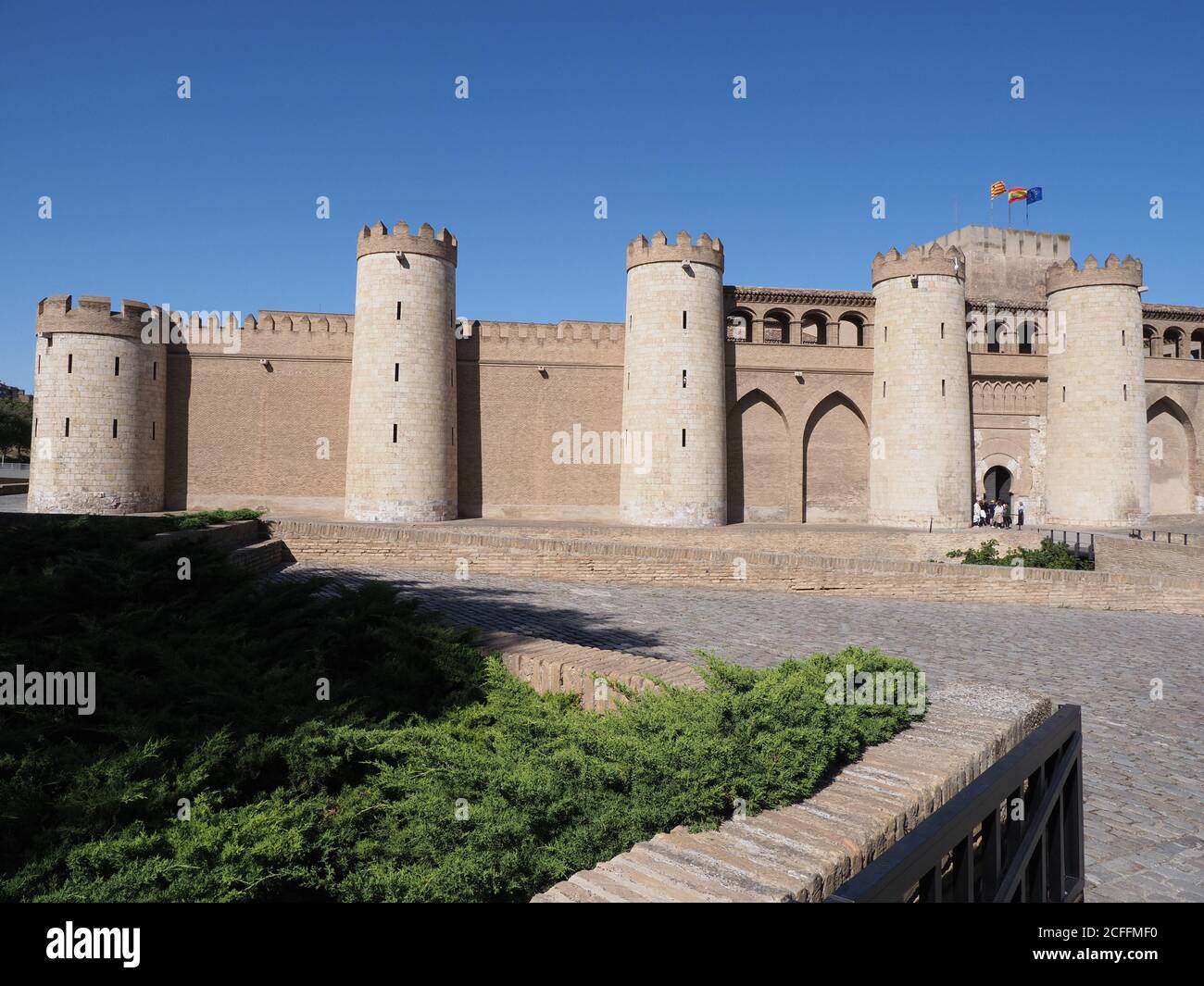 Aljaferia palace building saragossa zaragoza hi-res stock photography ...