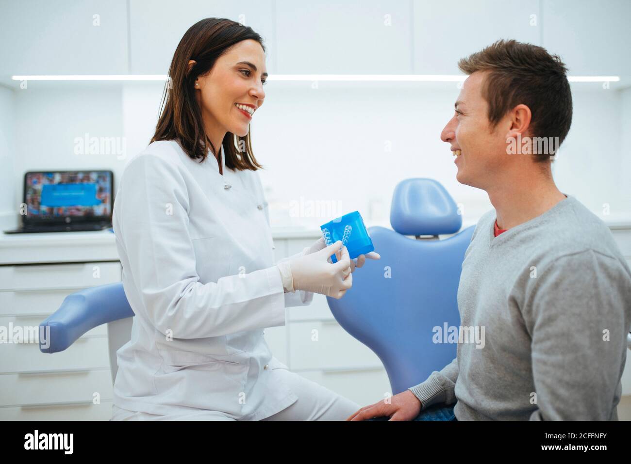 Doctor patient box hi-res stock photography and images - Alamy