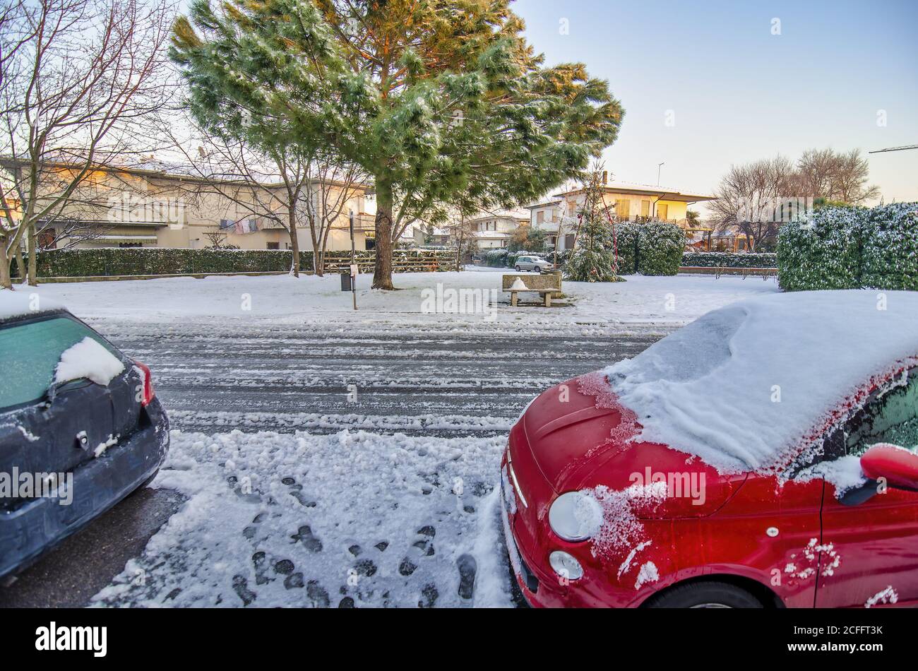 Canada frozen car house hi-res stock photography and images - Alamy