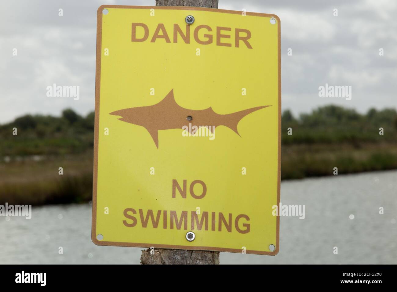 Shark warning sign australia hi-res stock photography and images - Alamy