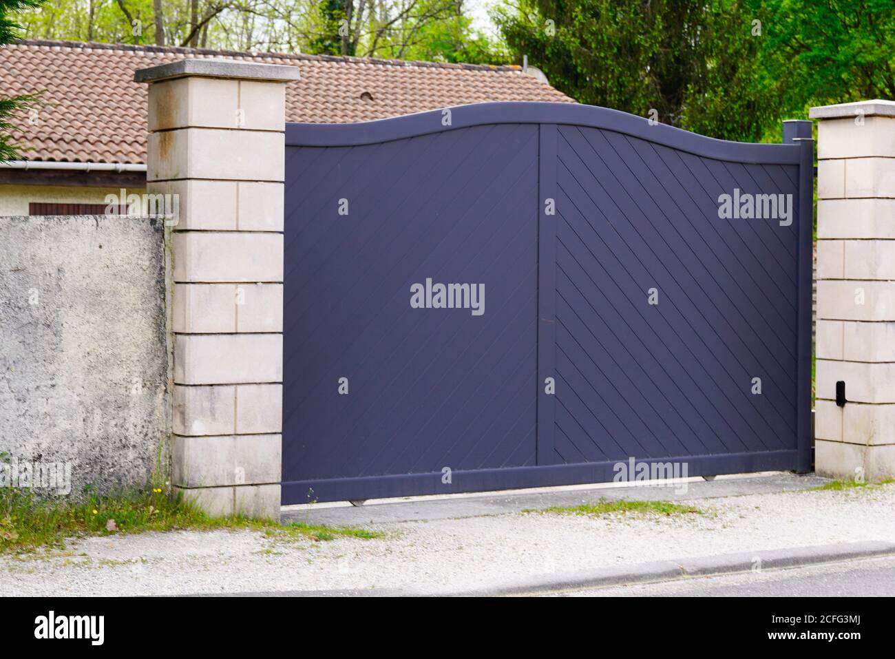 Aluminum modern grey portal of suburb house Stock Photo - Alamy
