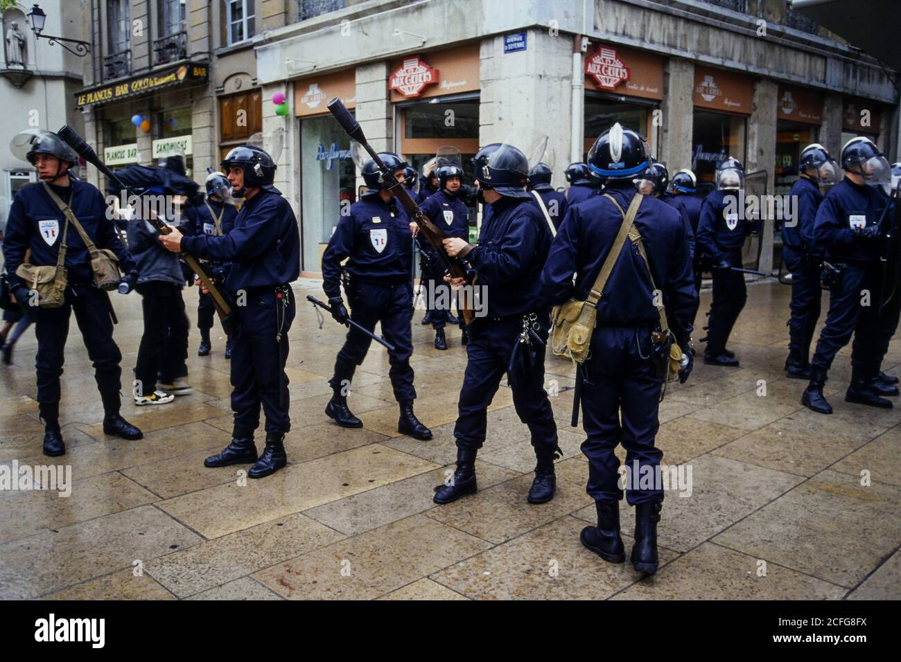 French riot police forces face protesters young demonstrating against ...