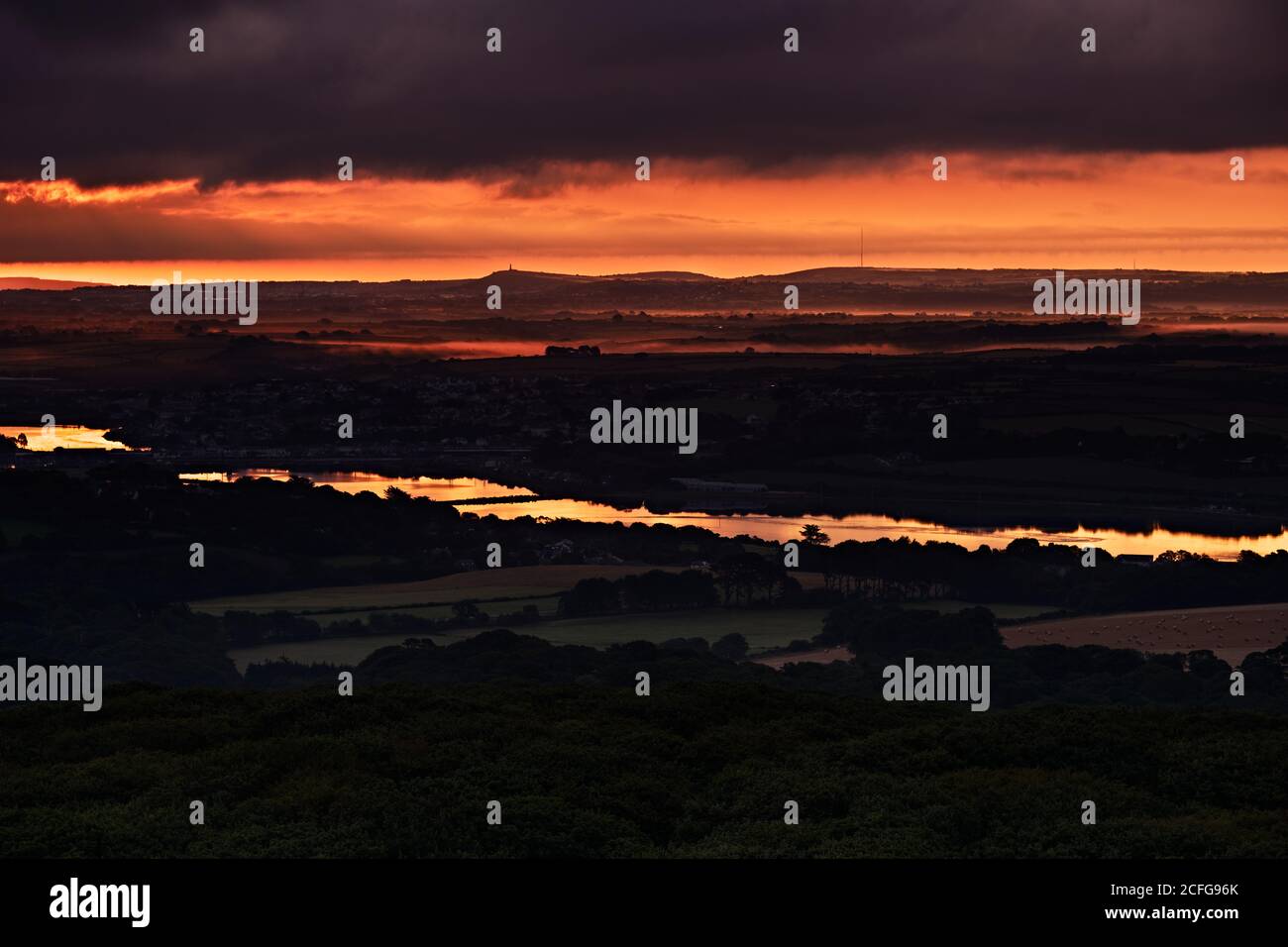 Sunrise hitting river hi-res stock photography and images - Alamy