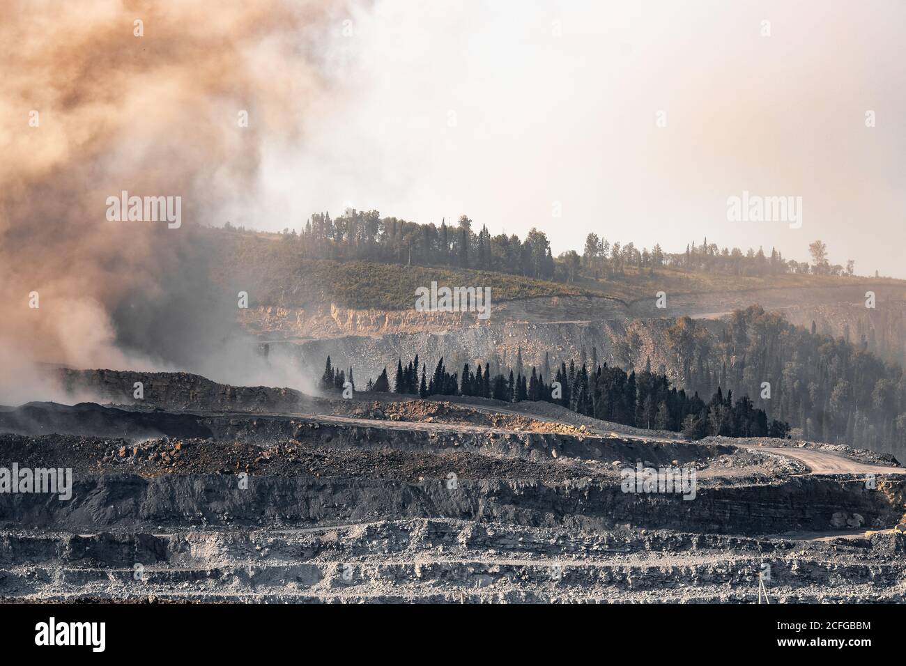 Dynamite manufacturing hi-res stock photography and images - Alamy