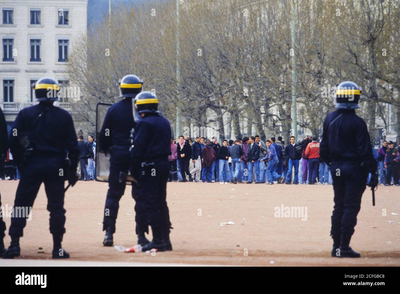 French riot police forces face protesters young demonstrating against ...