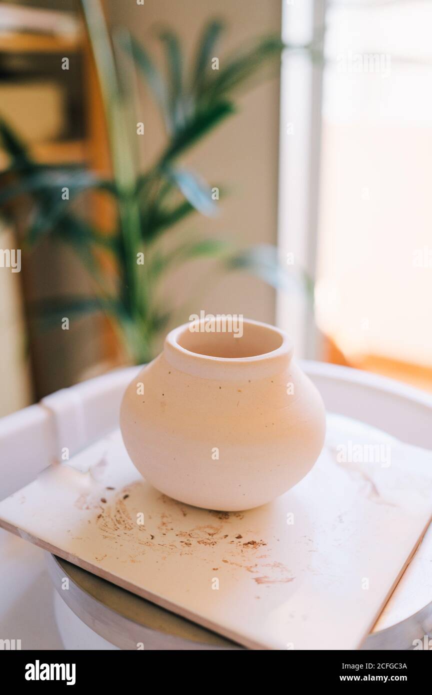 Pot vase square clay hi-res stock photography and images - Alamy