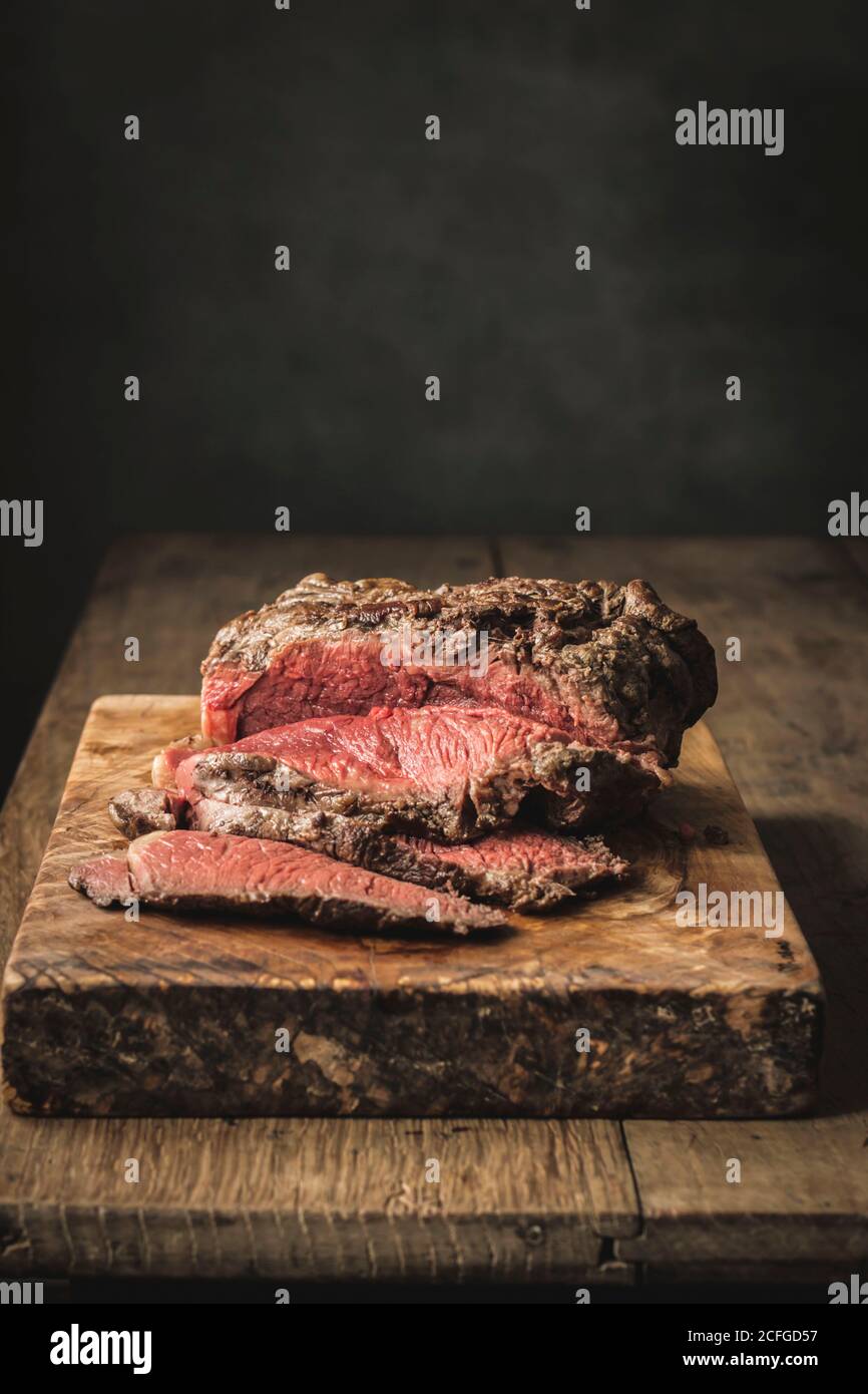 Cooked roast beef hi-res stock photography and images - Alamy