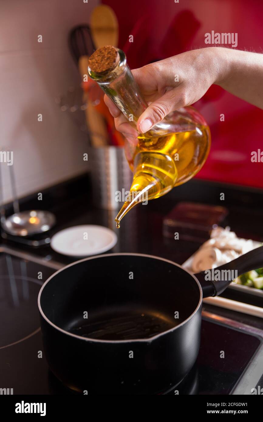 Cooking with oil Stock Photo - Alamy