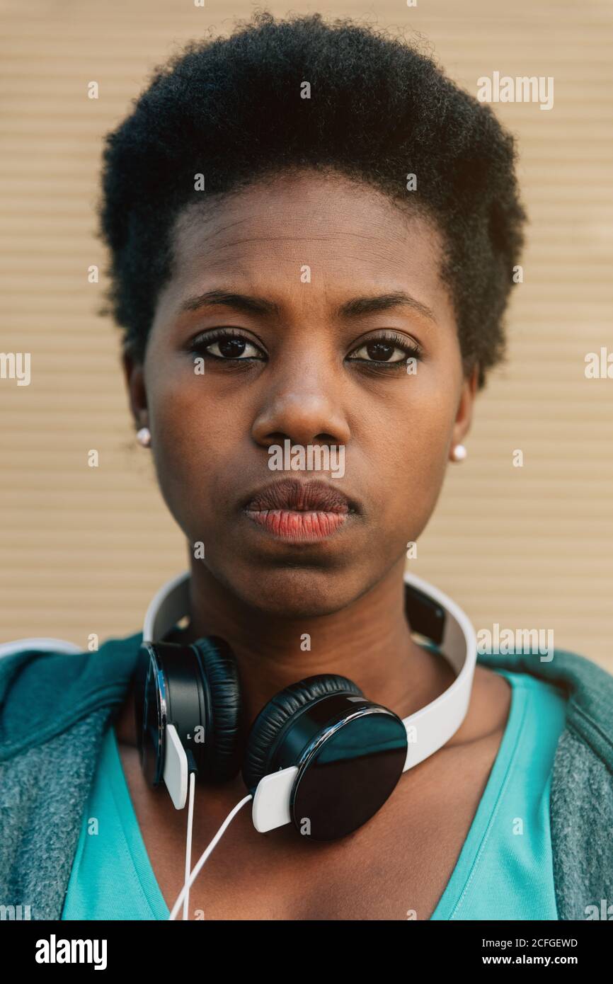 Portrait of a cute black Woman Stock Photo - Alamy