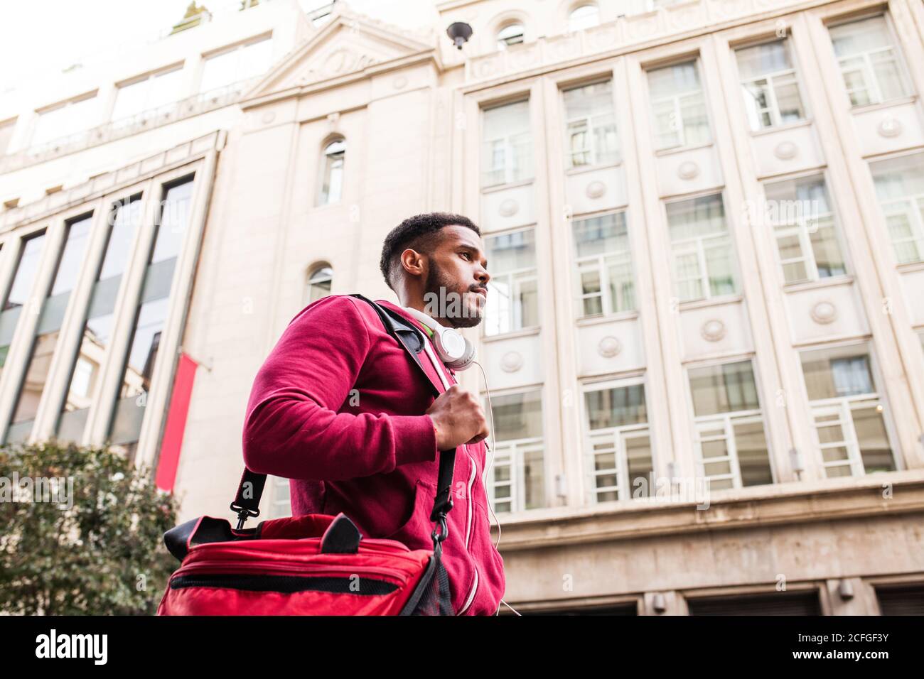 Man walking city fitness hi-res stock photography and images - Alamy
