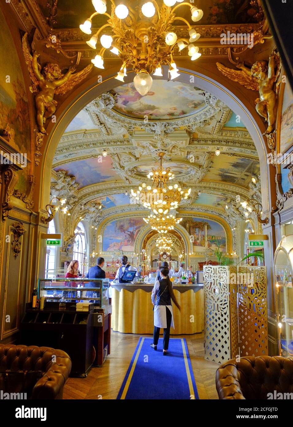 Bleu Restaurant High Resolution Stock Photography and Images - Alamy