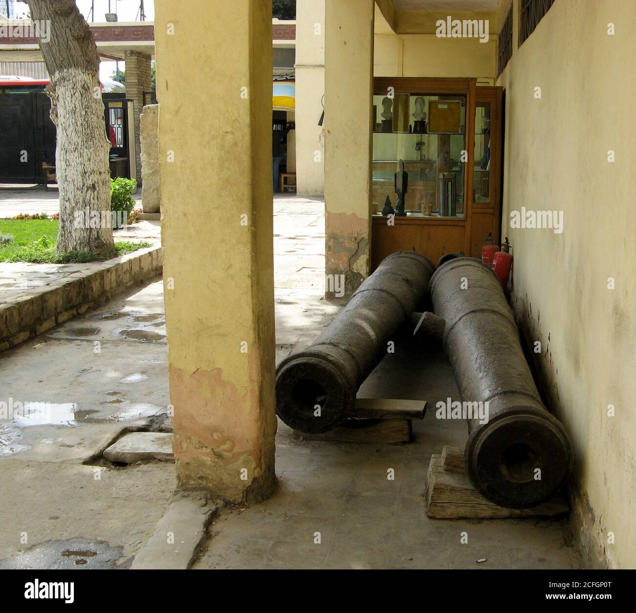 Cannon sizes hi-res stock photography and images - Alamy