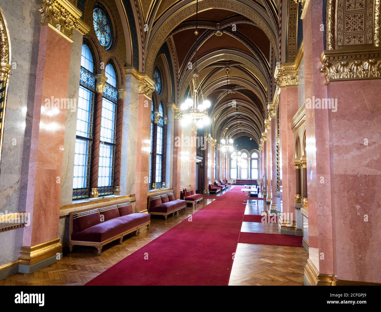 Parliament red benches hi-res stock photography and images - Alamy