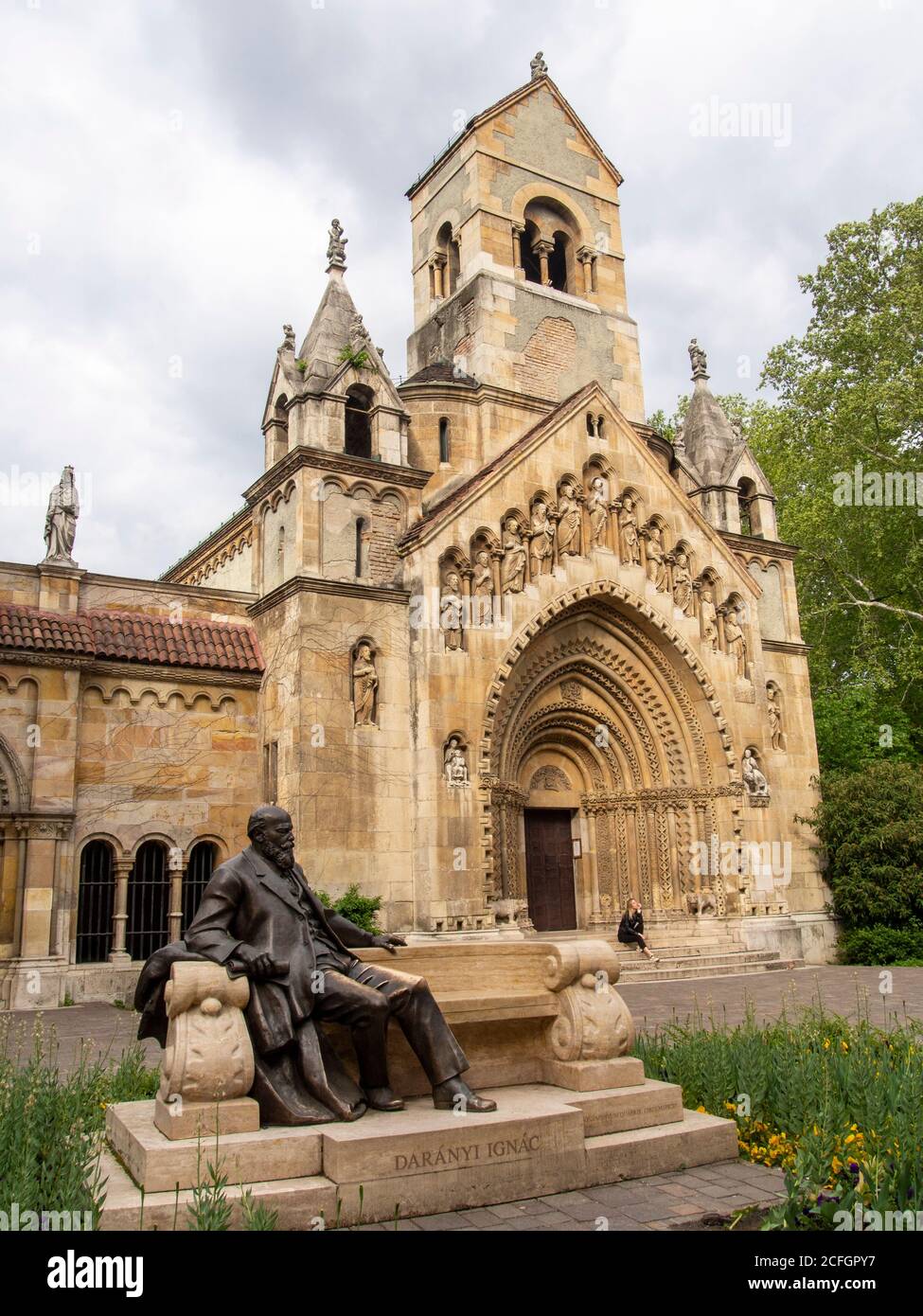 Life imitating art: Church in City Park with statue of Daranyi Ignac in ...
